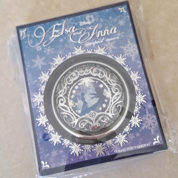 Disney | Accessories | Sephora X Disney Elsa And Anna Compact Mirror ...